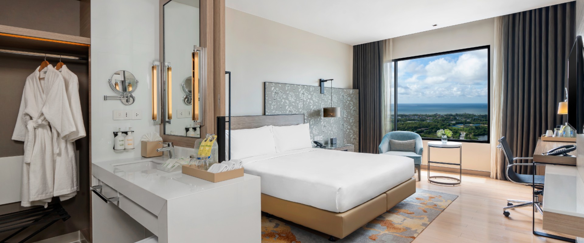 Rayong Hotel | Holiday Inn & Suites Rayong City Centre